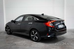Black Honda Civic 2019 in Tallinn, with an engine capacity of 1.50 L and mileage of 76 thousand km for 13990 €, photo 4 on AUTOMOTO.COM.LV