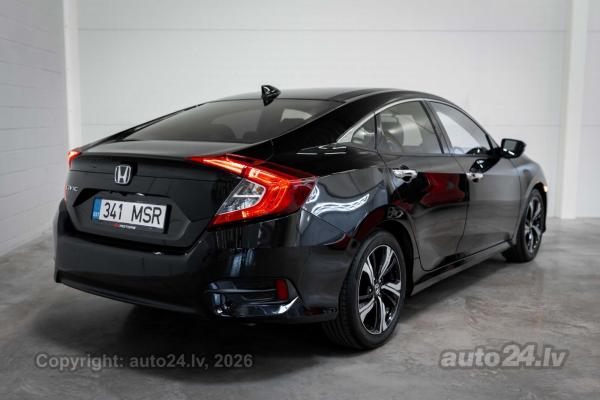 Black Honda Civic 2019 in Tallinn, with an engine capacity of 1.50 L and mileage of 76 thousand km for 13990 €, photo 9 on AUTOMOTO.COM.LV
