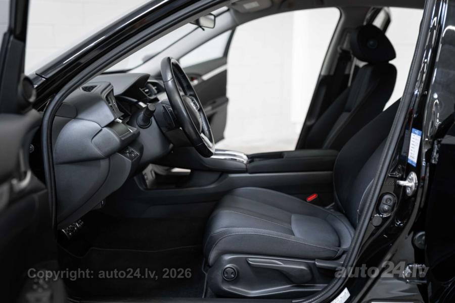 Black Honda Civic 2019 in Tallinn, with an engine capacity of 1.50 L and mileage of 76 thousand km for 13990 €, photo 13 on AUTOMOTO.COM.LV