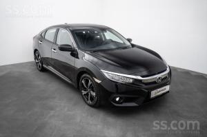 Black Honda Civic 2020 in Tallinn, with an engine capacity of 1.50 L and mileage of 109 thousand km for 14999 €, photo 3 on AUTOMOTO.COM.LV