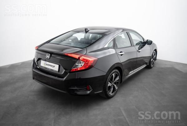 Black Honda Civic 2020 in Tallinn, with an engine capacity of 1.50 L and mileage of 109 thousand km for 14999 €, photo 4 on AUTOMOTO.COM.LV