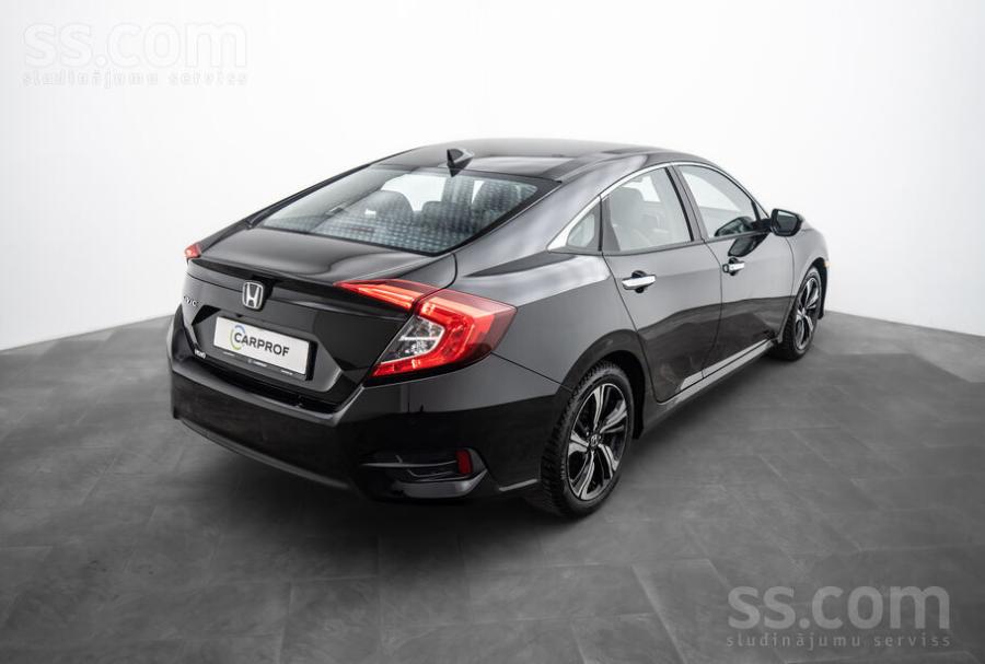 Black Honda Civic 2020 in Tallinn, with an engine capacity of 1.50 L and mileage of 109 thousand km for 14999 €, photo 4 on AUTOMOTO.COM.LV