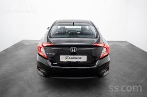 Black Honda Civic 2020 in Tallinn, with an engine capacity of 1.50 L and mileage of 109 thousand km for 14999 €, photo 5 on AUTOMOTO.COM.LV
