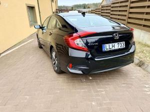 Black Honda Civic 2020 in Vilnius, with an engine capacity of 1.50 L and mileage of 64 thousand km for 16200 €, photo 5 on AUTOMOTO.COM.LV