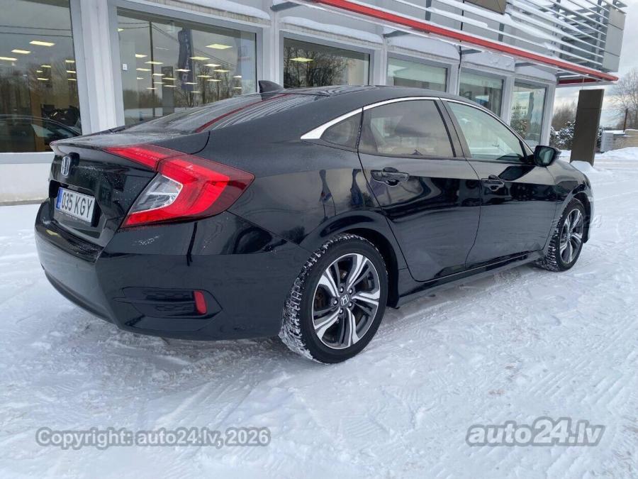 Black Honda Civic 2020 in Johvi, with an engine capacity of 1.50 L and mileage of 91 thousand km for 17500 €, photo 6 on AUTOMOTO.COM.LV