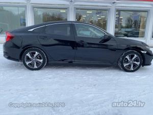 Black Honda Civic 2020 in Johvi, with an engine capacity of 1.50 L and mileage of 91 thousand km for 17500 €, photo 7 on AUTOMOTO.COM.LV