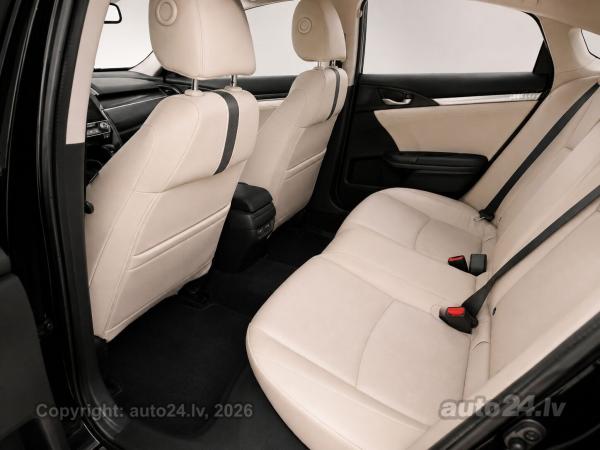 Melns Honda Civic 2021 Tallina, ar dzinēja tilpumu 1.50 L un nobraukumu 82 tūkst. km par 19900 €, foto 8 vietnē AUTOMOTO.COM.LV