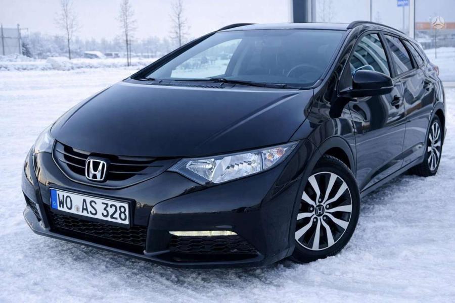 Melns Honda Civic 2014 Viļņa, ar dzinēja tilpumu 1.60 L un nobraukumu 279 tūkst. km par 6250 €, foto 2 vietnē AUTOMOTO.COM.LV