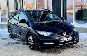 Black Honda Civic 2014 in Vilnius, with an engine capacity of 1.60 L and mileage of 279 thousand km for 5999 €, photo  on AUTOMOTO.COM.LV