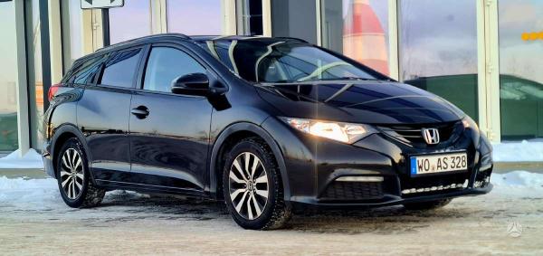 Melns Honda Civic 2014 Viļņa, ar dzinēja tilpumu 1.60 L un nobraukumu 279 tūkst. km par 5750 €, foto 2 vietnē AUTOMOTO.COM.LV