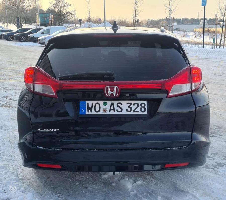 Melns Honda Civic 2014 Viļņa, ar dzinēja tilpumu 1.60 L un nobraukumu 279 tūkst. km par 5750 €, foto 14 vietnē AUTOMOTO.COM.LV