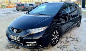 Black Honda Civic 2014 in Vilnius, with an engine capacity of 1.60 L and mileage of 279 thousand km for 5450 €, photo 2 on AUTOMOTO.COM.LV