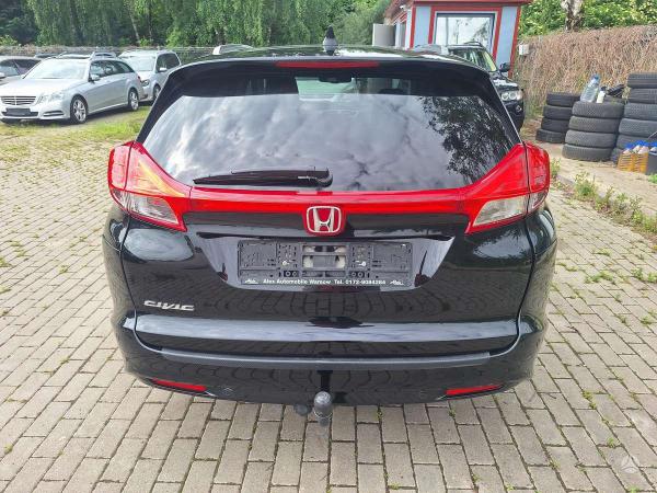 Melns Honda Civic 2014 Marijampole, ar dzinēja tilpumu 1.60 L un nobraukumu 265 tūkst. km par 5300 €, foto 4 vietnē AUTOMOTO.COM.LV