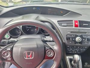 Melns Honda Civic 2014 Marijampole, ar dzinēja tilpumu 1.60 L un nobraukumu 265 tūkst. km par 5300 €, foto 19 vietnē AUTOMOTO.COM.LV