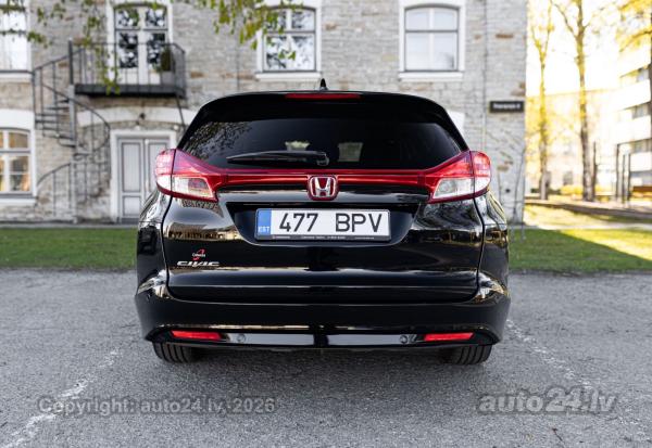 Black Honda Civic 2016 in Tallinn, with an engine capacity of 1.80 L and mileage of 125 thousand km for 10990 €, photo 6 on AUTOMOTO.COM.LV