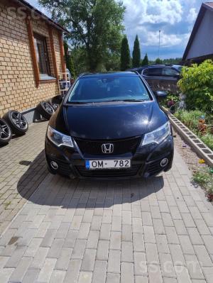 Melns Honda Civic 2016 Krāslava, ar dzinēja tilpumu 1.60 L un nobraukumu 180 tūkst. km par 6400 €, foto  vietnē AUTOMOTO.COM.LV