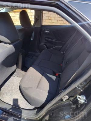 Melns Honda Civic 2016 Krāslava, ar dzinēja tilpumu 1.60 L un nobraukumu 180 tūkst. km par 6400 €, foto 9 vietnē AUTOMOTO.COM.LV