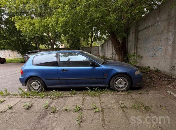 Zils Honda Civic 1992 Rīga, ar dzinēja tilpumu 1.50 L un nobraukumu 315 tūkst. km par 2450 €, foto 1 vietnē AUTOMOTO.COM.LV