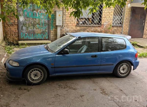 Zils Honda Civic 1992 Rīga, ar dzinēja tilpumu 1.50 L un nobraukumu 315 tūkst. km par 2450 €, foto 3 vietnē AUTOMOTO.COM.LV