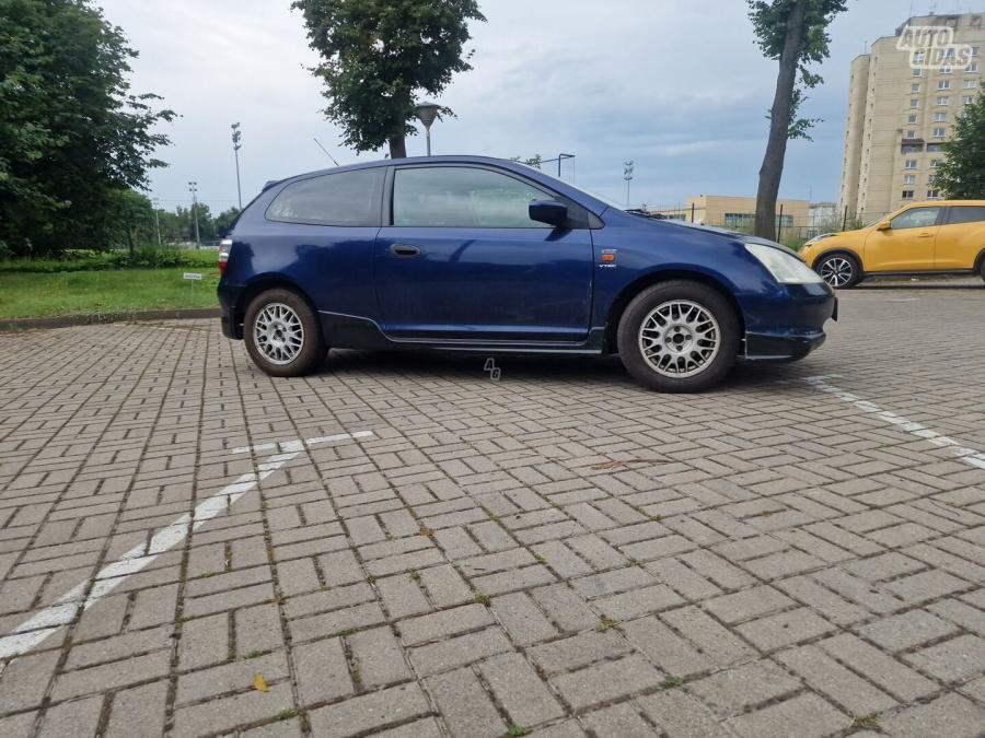 Zils Honda Civic 2002 Kauņa, ar dzinēja tilpumu 1.60 L un nobraukumu 369 tūkst. km par 1800 €, foto 4 vietnē AUTOMOTO.COM.LV