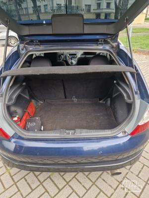 Zils Honda Civic 2002 Kauņa, ar dzinēja tilpumu 1.60 L un nobraukumu 369 tūkst. km par 1800 €, foto 11 vietnē AUTOMOTO.COM.LV