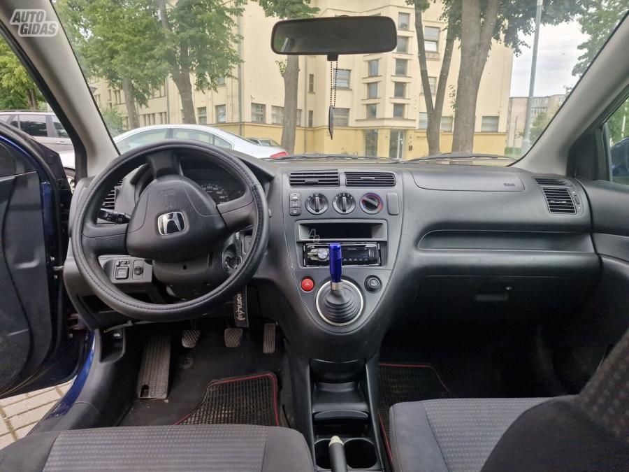 Zils Honda Civic 2002 Kauņa, ar dzinēja tilpumu 1.60 L un nobraukumu 369 tūkst. km par 1800 €, foto 15 vietnē AUTOMOTO.COM.LV