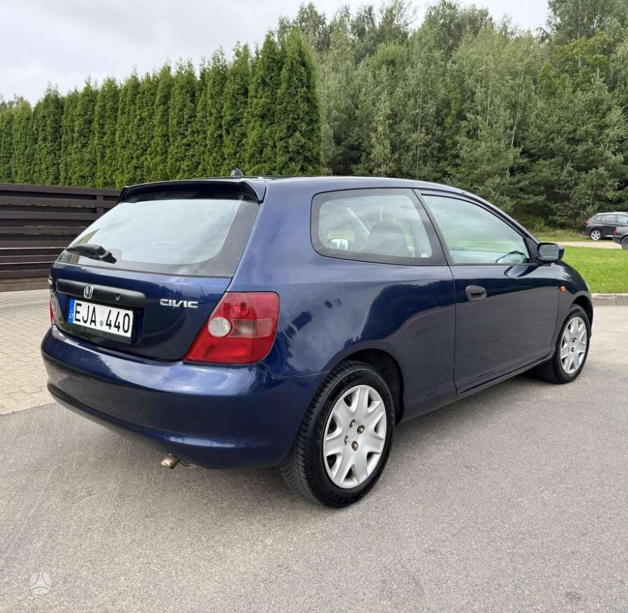 Zils Honda Civic 2002 Viļņa, ar dzinēja tilpumu 1.40 L un nobraukumu 204 tūkst. km par 1950 €, foto 6 vietnē AUTOMOTO.COM.LV
