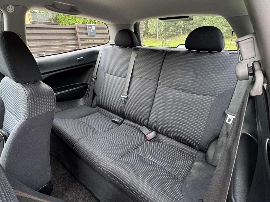 Zils Honda Civic 2002 Viļņa, ar dzinēja tilpumu 1.40 L un nobraukumu 204 tūkst. km par 1950 €, foto 18 vietnē AUTOMOTO.COM.LV
