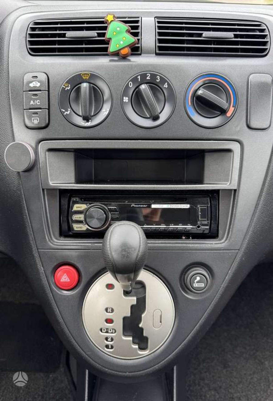 Zils Honda Civic 2002 Viļņa, ar dzinēja tilpumu 1.40 L un nobraukumu 204 tūkst. km par 1950 €, foto 21 vietnē AUTOMOTO.COM.LV