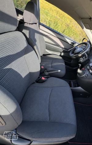 Zils Honda Civic 2002 Viļņa, ar dzinēja tilpumu 1.60 L un nobraukumu 300 tūkst. km par 1340 €, foto 9 vietnē AUTOMOTO.COM.LV