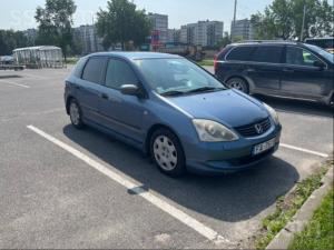 Blue Honda Civic 2004 in Riga, with an engine capacity of 1.60 L and mileage of 380 thousand km for 1200 €, photo 4 on AUTOMOTO.COM.LV