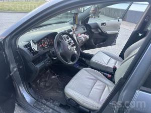 Blue Honda Civic 2005 in Riga, with an engine capacity of 1.60 L and mileage of 265 thousand km for 1200 €, photo 8 on AUTOMOTO.COM.LV