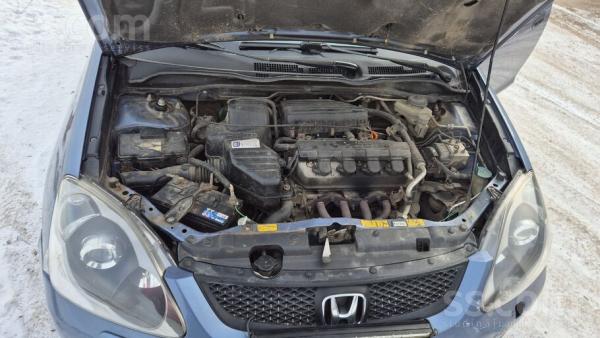 Blue Honda Civic 2005 in Talsi, with an engine capacity of 1.60 L and mileage of 261 thousand km for 1800 €, photo 9 on AUTOMOTO.COM.LV
