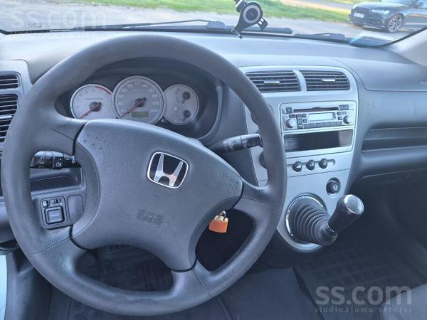 Blue Honda Civic 2005 in Riga, with an engine capacity of 1.40 L and mileage of 260 thousand km for 600 €, photo 4 on AUTOMOTO.COM.LV