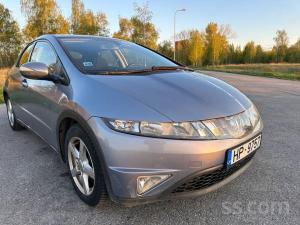 Zils Honda Civic 2006 Rīga, ar dzinēja tilpumu 2.20 L un nobraukumu 296 tūkst. km par 1800 €, foto 2 vietnē AUTOMOTO.COM.LV