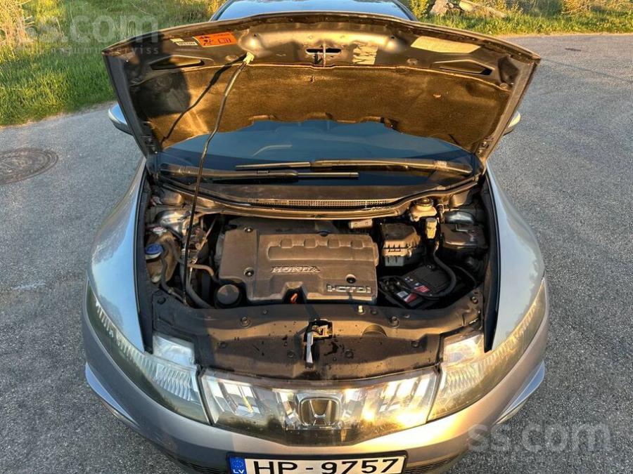 Zils Honda Civic 2006 Rīga, ar dzinēja tilpumu 2.20 L un nobraukumu 296 tūkst. km par 1800 €, foto 4 vietnē AUTOMOTO.COM.LV