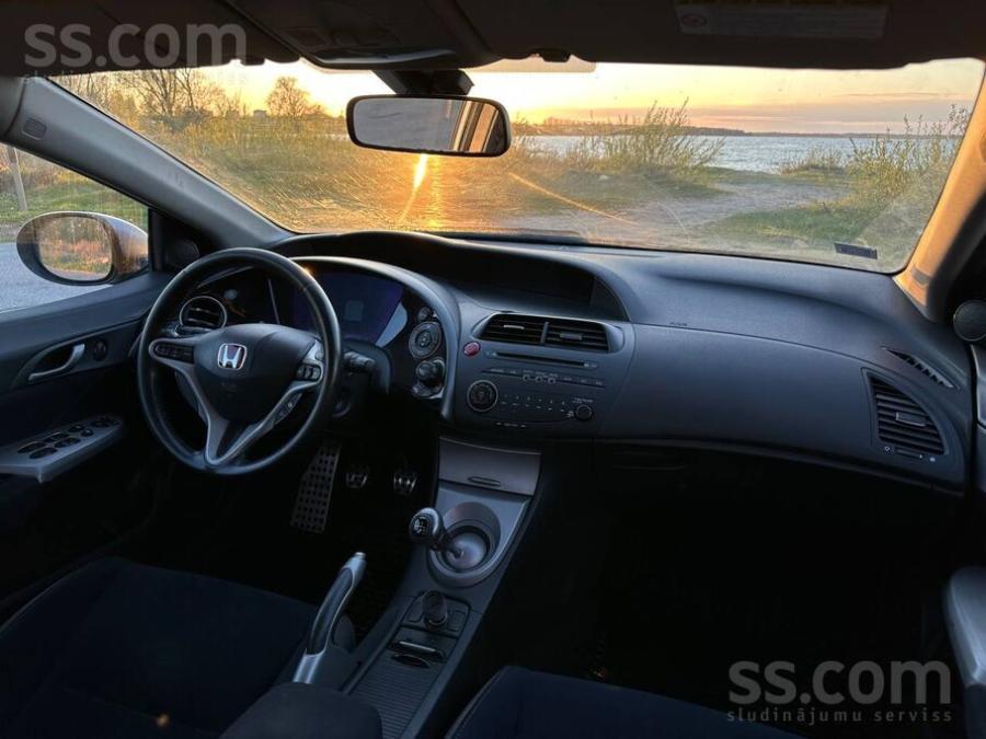 Zils Honda Civic 2006 Rīga, ar dzinēja tilpumu 2.20 L un nobraukumu 296 tūkst. km par 1800 €, foto 14 vietnē AUTOMOTO.COM.LV