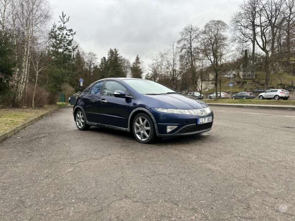 Blue Honda Civic 2006 in Vilnius, with an engine capacity of 2.20 L and mileage of 298 thousand km for 1670 €, photo 1 on AUTOMOTO.COM.LV