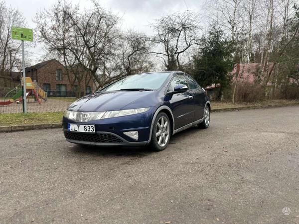 Blue Honda Civic 2006 in Vilnius, with an engine capacity of 2.20 L and mileage of 298 thousand km for 1670 €, photo 3 on AUTOMOTO.COM.LV