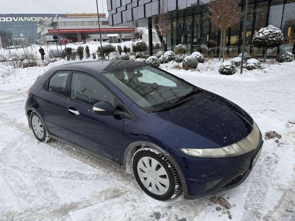 Blue Honda Civic 2006 in Vilnius, with an engine capacity of 1.40 L and mileage of 250 thousand km for 750 €, photo 1 on AUTOMOTO.COM.LV
