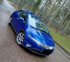 Blue Honda Civic 2006 in Vilnius, with an engine capacity of 1.80 L and mileage of 269 thousand km for 900 €, photo  on AUTOMOTO.COM.LV