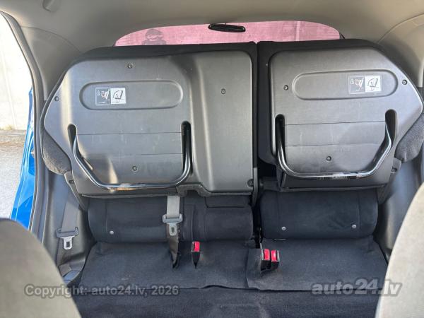 Zils Honda Civic 2006 Tallina, ar dzinēja tilpumu 1.80 L un nobraukumu 256 tūkst. km par 2250 €, foto 6 vietnē AUTOMOTO.COM.LV