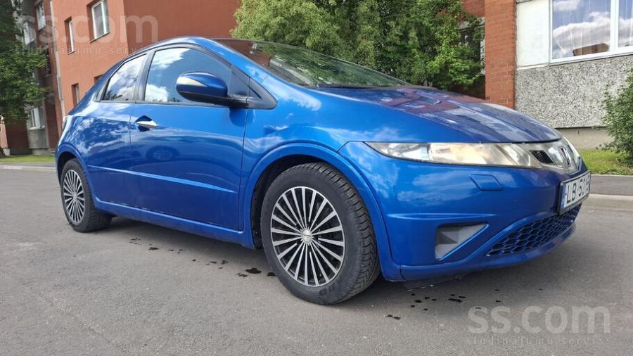 Zils Honda Civic 2006 Daugavpils, ar dzinēja tilpumu 1.80 L un nobraukumu 297 tūkst. km par 1881 €, foto 1 vietnē AUTOMOTO.COM.LV