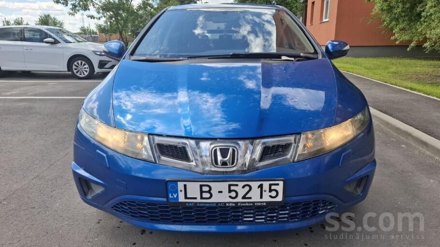 Zils Honda Civic 2006 Daugavpils, ar dzinēja tilpumu 1.80 L un nobraukumu 297 tūkst. km par 1881 €, foto 3 vietnē AUTOMOTO.COM.LV