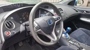 Zils Honda Civic 2006 Daugavpils, ar dzinēja tilpumu 1.80 L un nobraukumu 297 tūkst. km par 1881 €, foto 13 vietnē AUTOMOTO.COM.LV