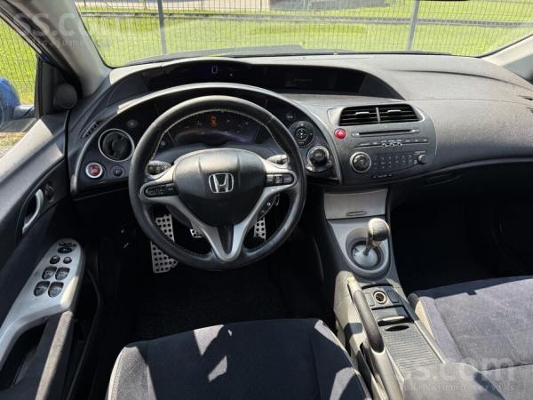 Zils Honda Civic 2006 Rīga, ar dzinēja tilpumu 2.20 L un nobraukumu 392 tūkst. km par 1850 €, foto 5 vietnē AUTOMOTO.COM.LV