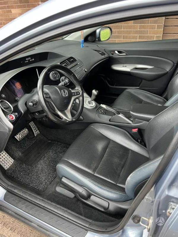 Zils Honda Civic 2006 Klaipėda, ar dzinēja tilpumu 1.80 L un nobraukumu 156 tūkst. km par 3300 €, foto 8 vietnē AUTOMOTO.COM.LV
