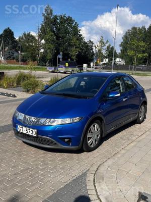 Zils Honda Civic 2007 Rīga, ar dzinēja tilpumu 1.80 L un nobraukumu 252 tūkst. km par 2250 €, foto 2 vietnē AUTOMOTO.COM.LV