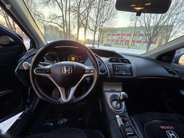 Zils Honda Civic 2007 Alīta, ar dzinēja tilpumu 1.34 L un nobraukumu 317 tūkst. km par 2200 €, foto 9 vietnē AUTOMOTO.COM.LV