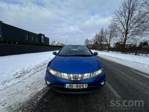Zils Honda Civic 2007 Rīga, ar dzinēja tilpumu 1.80 L un nobraukumu 194 tūkst. km par 2650 €, foto 2 vietnē AUTOMOTO.COM.LV